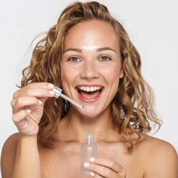 Niacinamid: Ursache und Wirkung für strahlende Haut